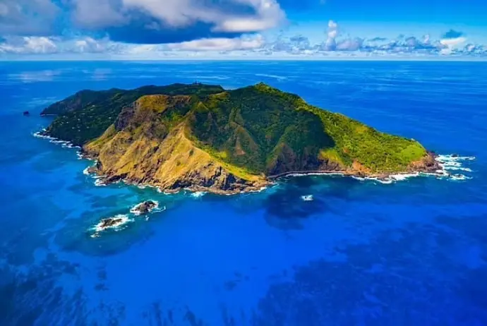 The most remote and sparsely populated Island in the World | Earth ...